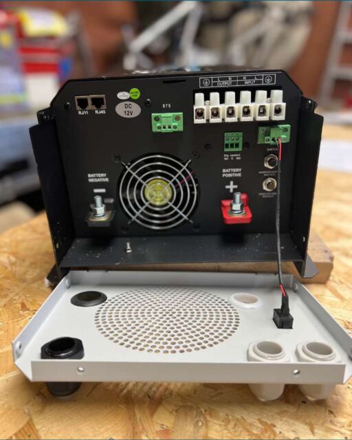 2000W Renogy Inverter Charger Review: Off-Grid Power