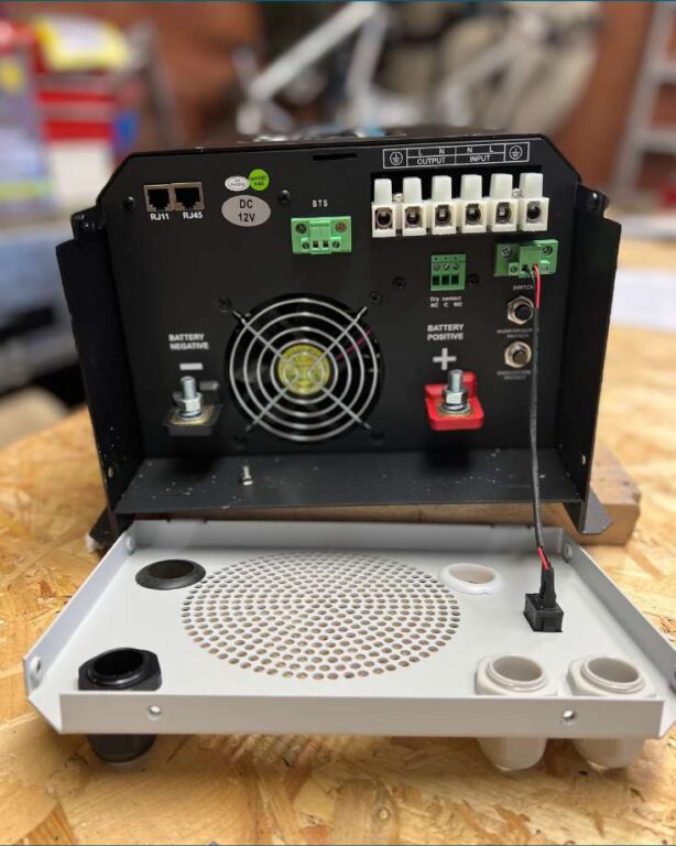 2000W Renogy Inverter Charger Review: Off-Grid Power